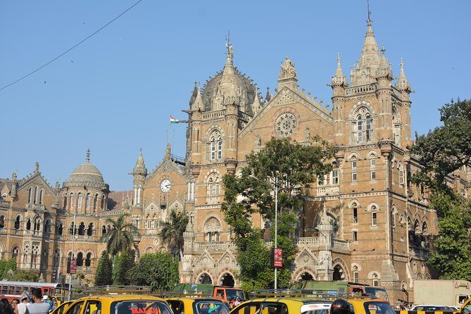 Two Days Mumbai Tour Package : City + Slum + Elephanta + Market - Market Visits and Food Sampling