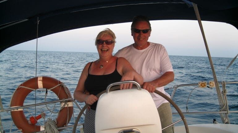 Two Hour Luxury Sailing Experience with Open Bar - FAQs