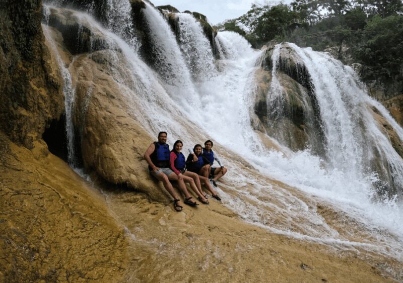 Two places, one adventure: Minas Viejas and Meco Waterfalls - Who is this tour best suited for?