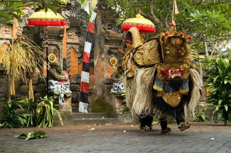 Ubud: Barong & Kris Dance Show at Batubulan - The Experience at a Glance