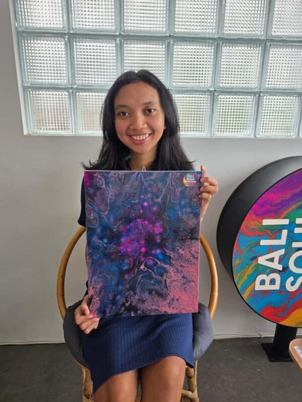 Ubud: Create Your Own Pouring Painting Art Workshop - Key Points