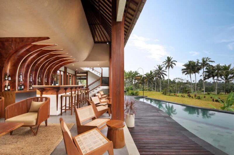 Ubud: Flairs Thai Restaurant Dining & Cocktail Bar E-Voucher - Key Points