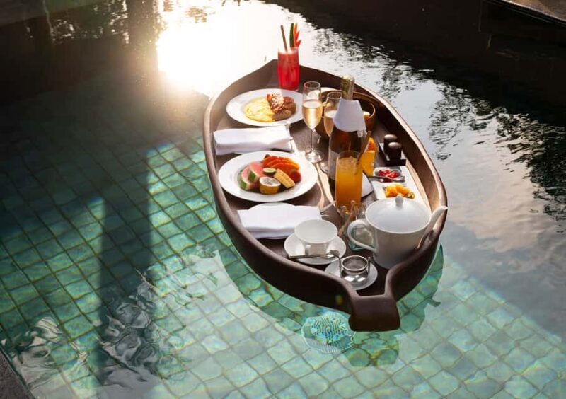 Ubud: Floating Breakfast and Hot Air Balloon Experience - Key Points