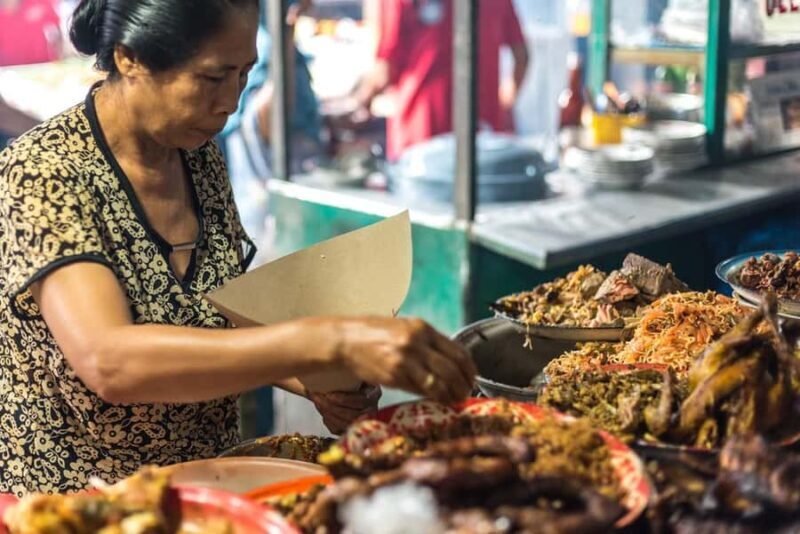Ubud: Gianyar Night Market Food Tour with up to 17+ Tastings - The Sum Up