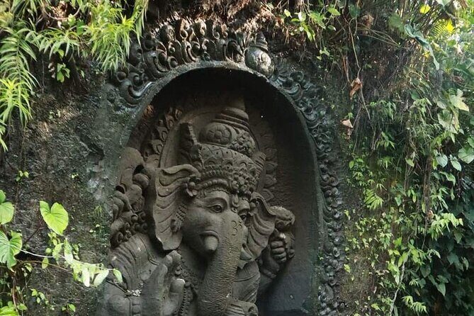 Ubud or Gorila Face Cave ATV quad Bike with infinity pool - FAQs