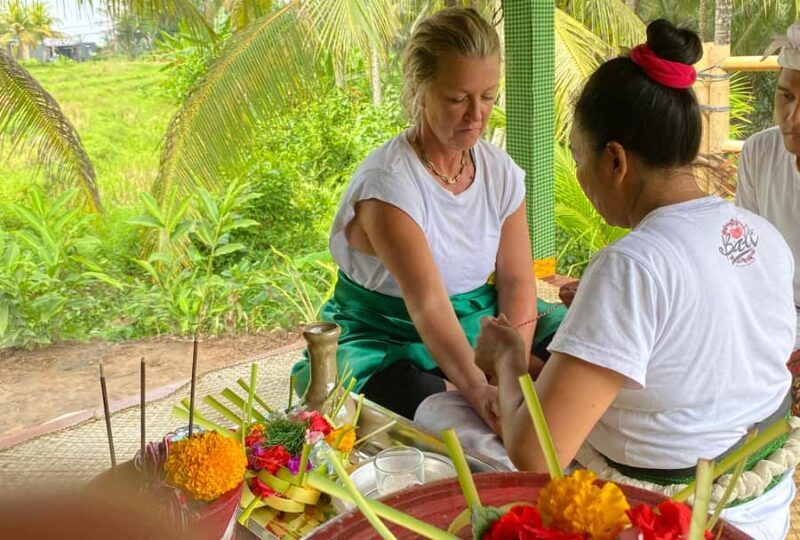 Ubud: Palm Reading and Trauma Healing Therapy - An In-Depth Look at the Experience