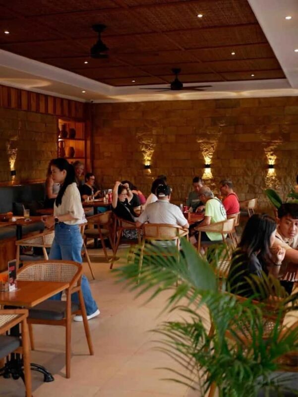 Ubud: RENA Kitchen & Bar Dining Experience Near Ubud Palace - The Sum Up