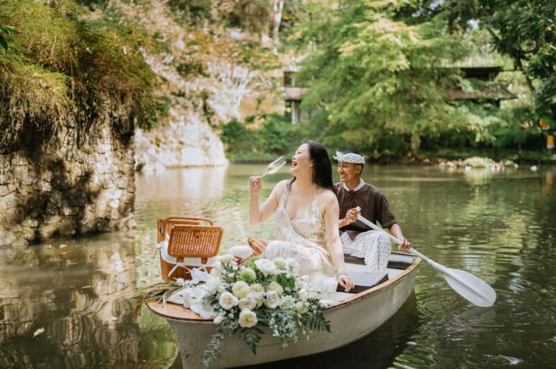 Ubud: Romantic Picnic on a Wooden Boat with Sparkling Wine - The Experience: What to Expect and Why It Matters