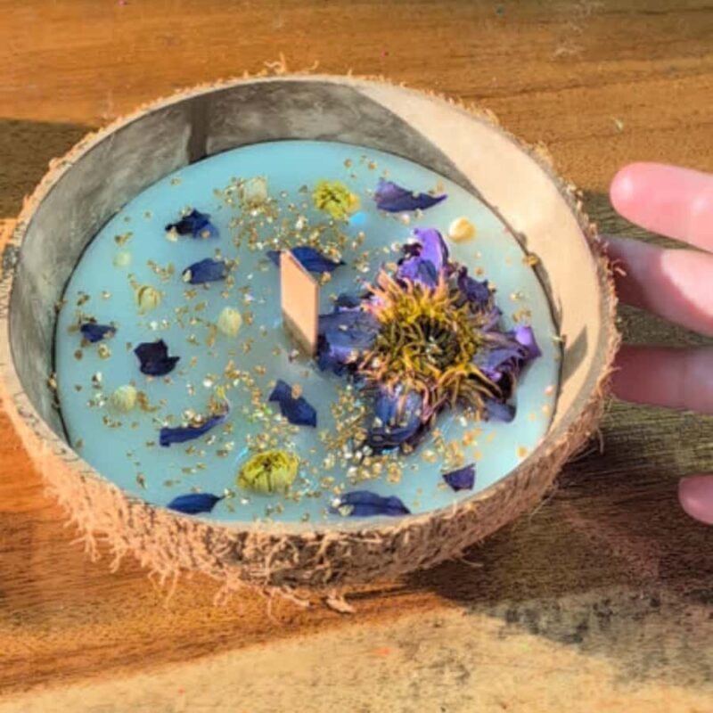 Ubud: Scented Coconut Candle: Sacred Coconut Shell - FAQ