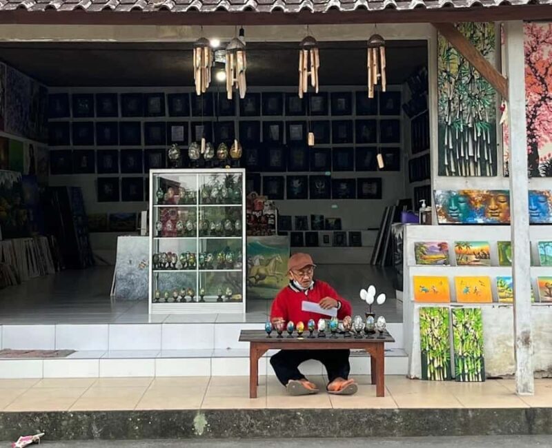 Ubud:Balinese Egg Painting, Canvas, and Canang Sari Offering - Key Points