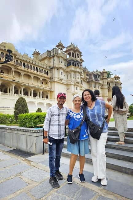 Udaipur 2 Days Private Tour with Kumbhalgarh Fort & Ranakpur - Authentic Experience and Local Insights