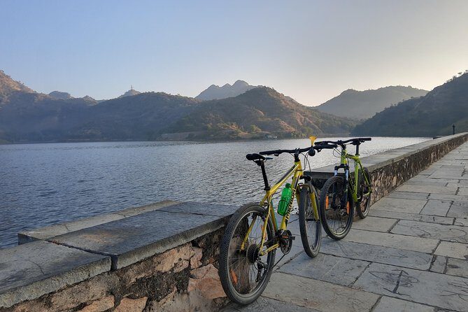 Udaipur Bicycle Tour - The Adventure Begins at Fateh Sagar Lake