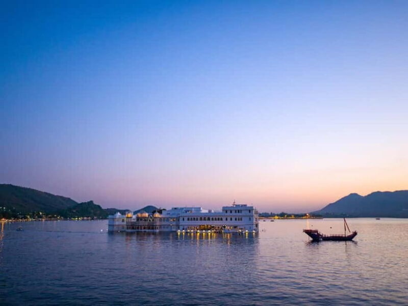 Udaipur: City of Lakes Full-Day Guided Tour - Practical Tips and Considerations