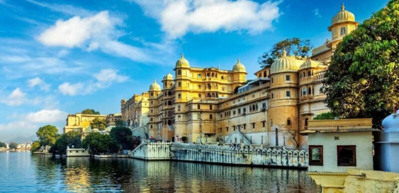 Udaipur: City Palace Museum Tour and Lake Pichola Boat Tour - Review Insights: What Travelers Loved