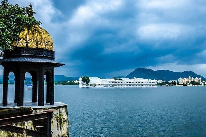 Udaipur Full Day City Tour with Boat Ride - The Sum Up
