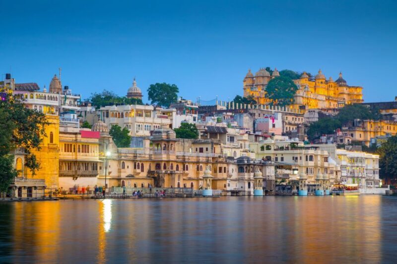 Udaipur: Guided Ghat Tour and Boat Ride - Lal Ghat and Its Colorful Embellishments