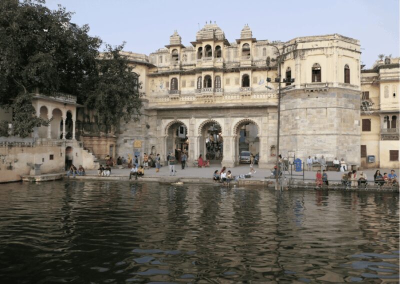Udaipur: Guided Walking Tour of Ghats with Boat Ride - FAQ