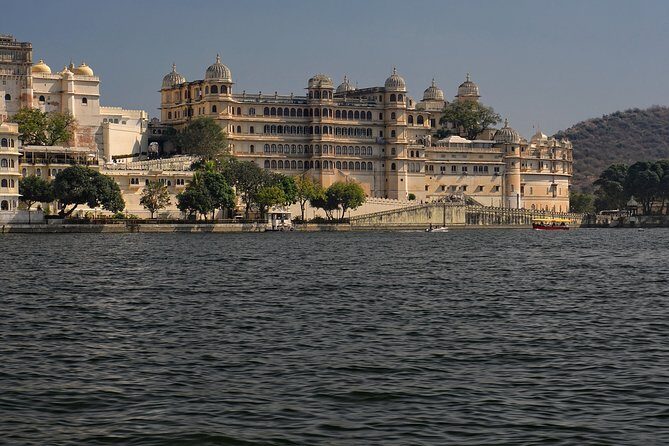 Udaipur in a Day - Private Day Tour with Local Guide & AC Car - The Itinerary Breakdown: What to Expect