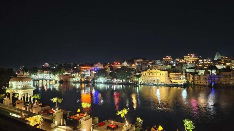 Udaipur Night Wonders: A Guided Night Walking Tour - Finishing at Fateh Sagar Palace