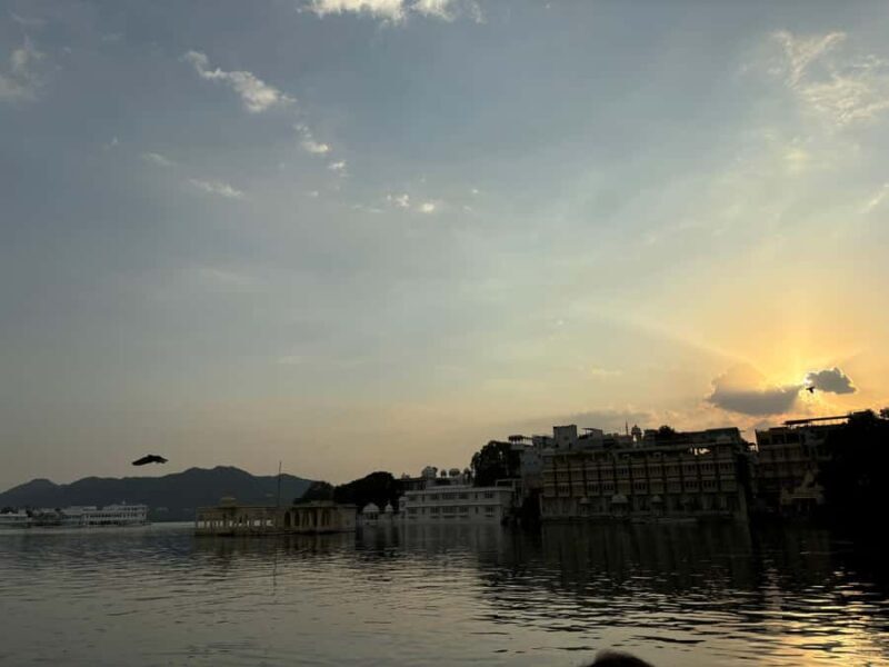 Udaipur: Photography walking tour, exploring old city vibes - Key Points