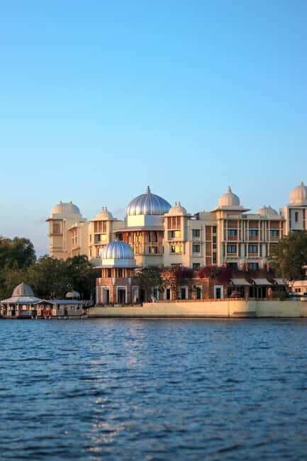 Udaipur: Private Full-Day Sightseeing Tour by Car with Guide - Authentic Experiences and Guest Feedback