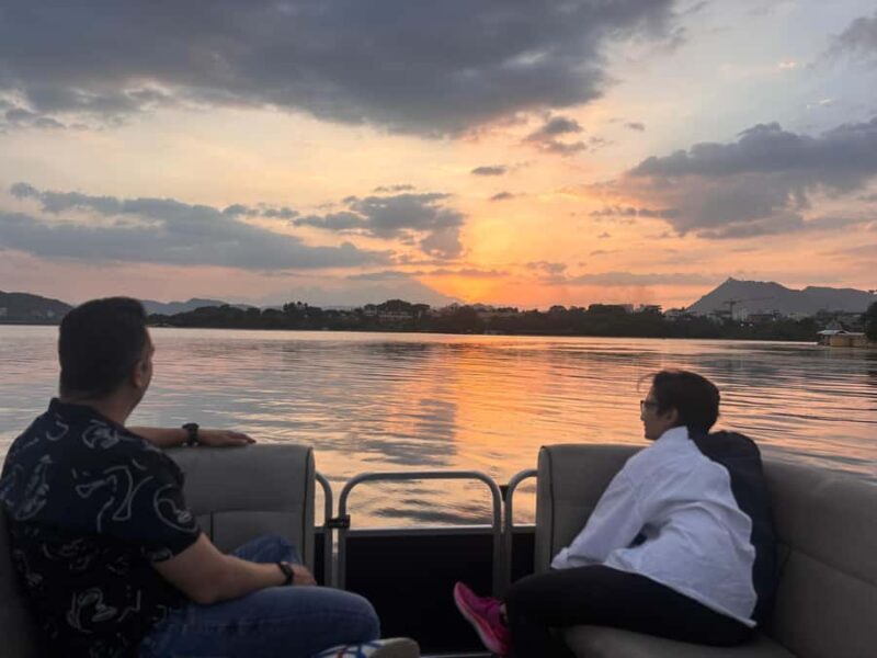 Udaipur: Private & Premium Boat Ride at Lake Pichola - An Introduction to the Udaipur Lake Pichola Boat Ride