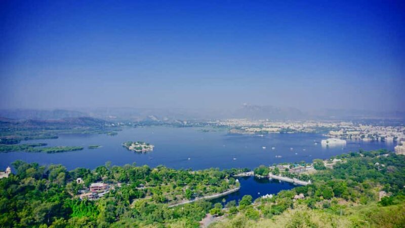 Udaipur: Sightseeing Tour by Tuk-Tuk or Car with a Driver - The Sum Up