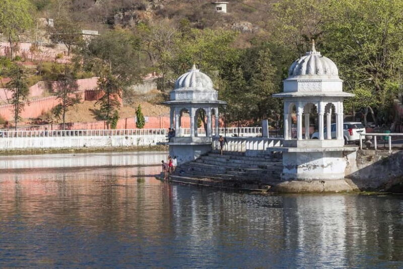 Udaipur Sightseeing Tour in a Private Car - Key Points