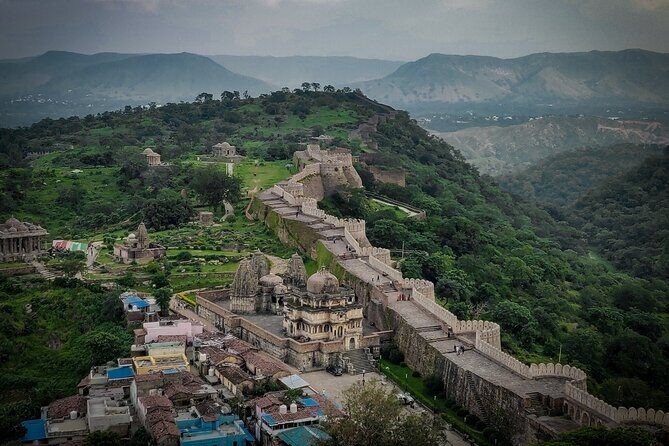 Udaipur to Kumbhalgarh and Ranakpur Day Tour with Wildlife - Ranakpur Jain Temple: Marble Magic