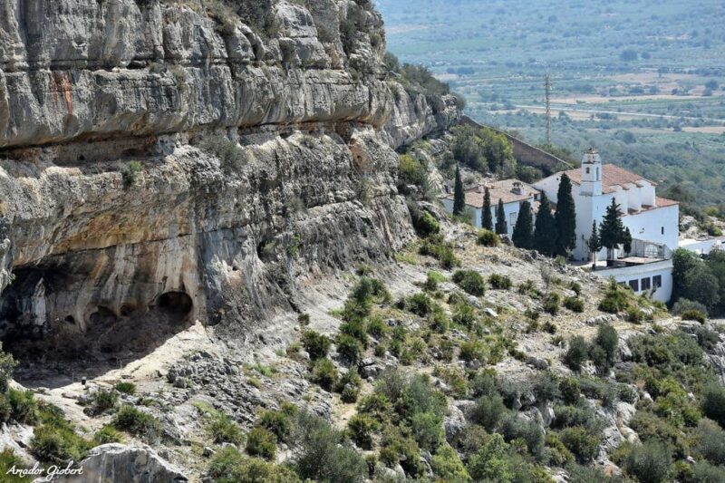 Ulldecona: Spiritual Cave Paintings Tour at Ermita Shelters - Key Points