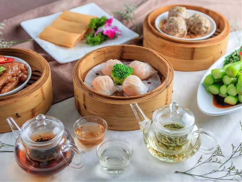 Ultimate 1-Day in Guangzhou: History, Flavor & Nightlife - Walking Through the Historic Charm of Shamian Island