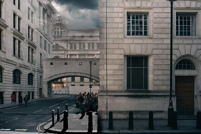 Ultimate Guided Tour of London - Key Points