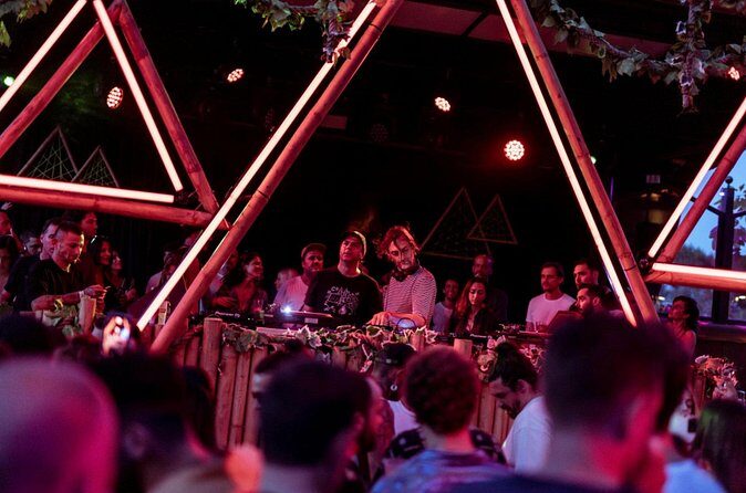 Ultimate South Beach Bar Crawl in Miami - Who Will Love This Tour?