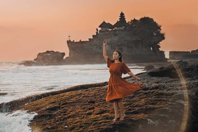 Ulundanu Bratan Temple, Scenic Waterfall & Tanah Lot Sunset Tour - Discover the Magic of North Bali with the Ulundanu Bratan Temple, Waterfall & Tanah Lot Sunset Tour
