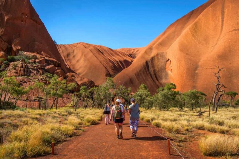Uluru Overnight Escape from Alice Springs - An in-depth look at the experience