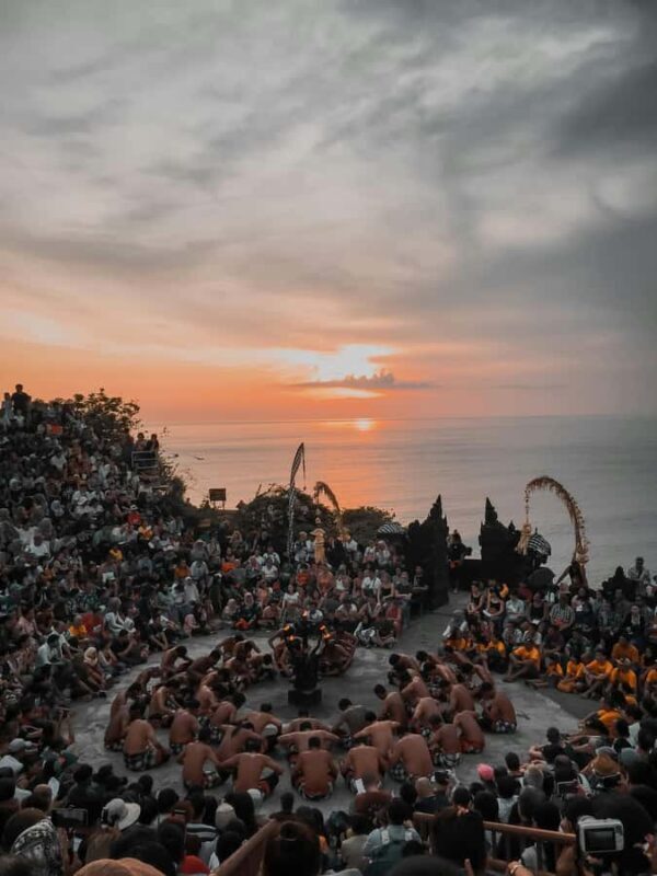 ULUWATU LUXE TOUR: Beaches, Cliffs, Temple, Fire Dance & BBQ - In The Sum Up