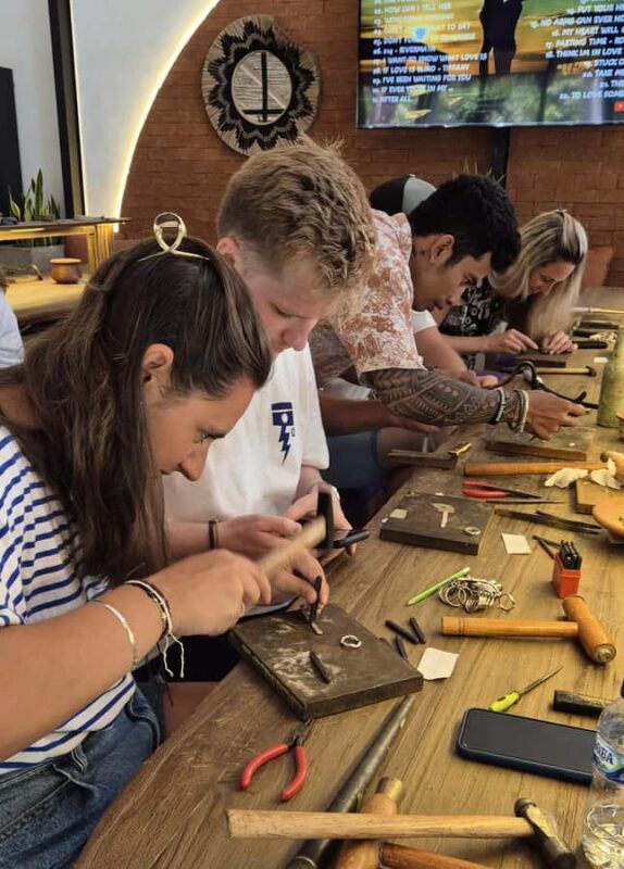 Uluwatu: Silver Jewelry Making Class in a Spacious Studio - Who Is This Tour For?