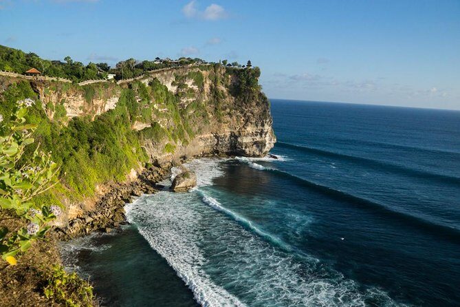Uluwatu Sunset, Kecak Dance and Jimbaran Seafood Dinner - Who Should Consider This Tour?