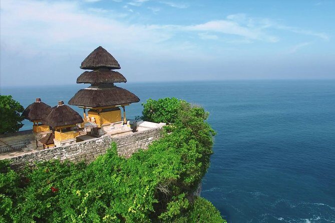 Uluwatu Temple with Kecak Dance including Barbecue Seafood Set and Lobster - Exploring Uluwatu Temple and the Kecak Dance Experience
