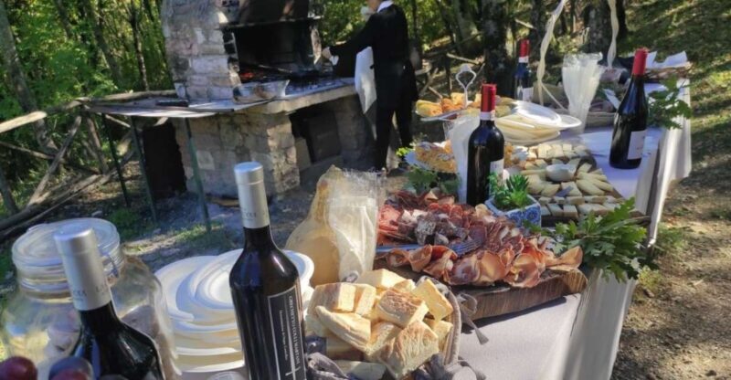 Umbria: Truffle hunting in the woods with lunch - A Feast in the Forest: Truffle Tasting