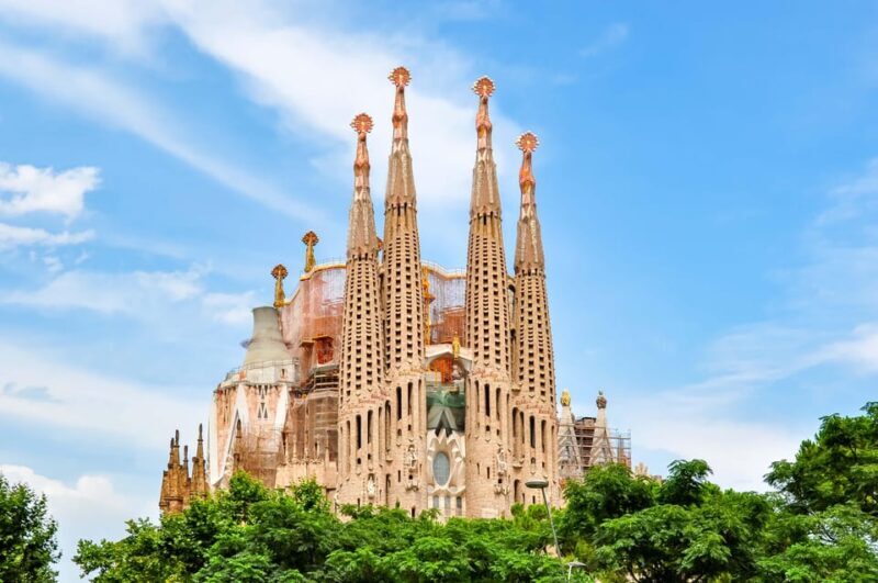 Uncover Sagrada Familia: Gaudís Designs and Museum Exhibits - A Detailed Look at the Tour Experience