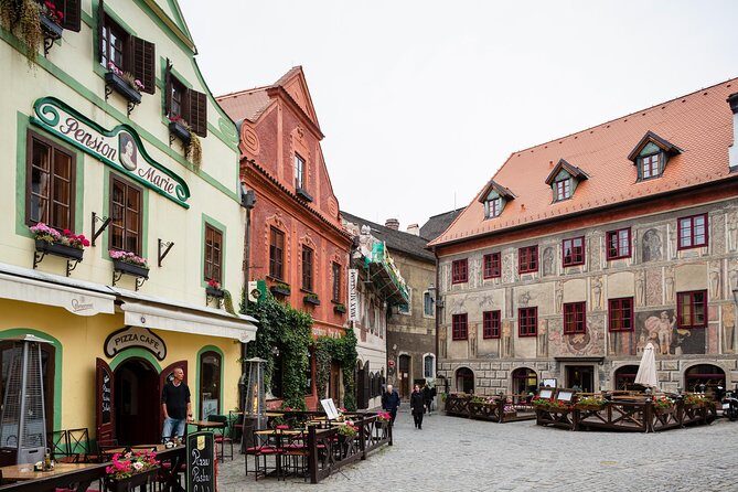 UNESCO Cesky Krumlov from Prague with Guided Tour and Transfer - The Sum Up