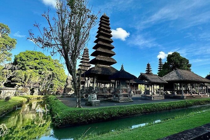 UNESCO Rice Terrace Jatiluwih with Tanah Lot Sunset Tour - The Grand Finale: Tanah Lot Sunset