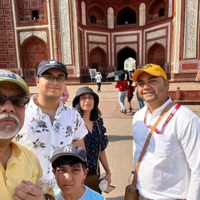 Unforgettable tour of Taj Mahal with car and guide - Key Points