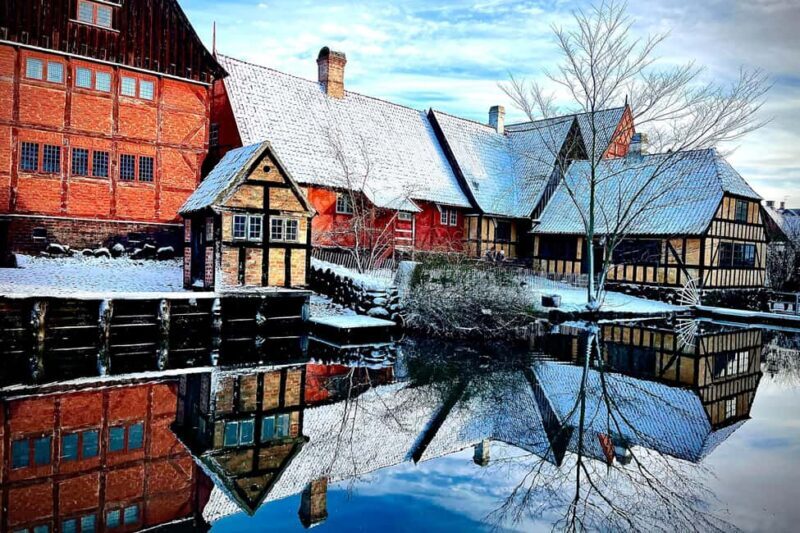 Unique Christmas Market in the Old City in Aarhus - An In-Depth Look at the Tour Experience