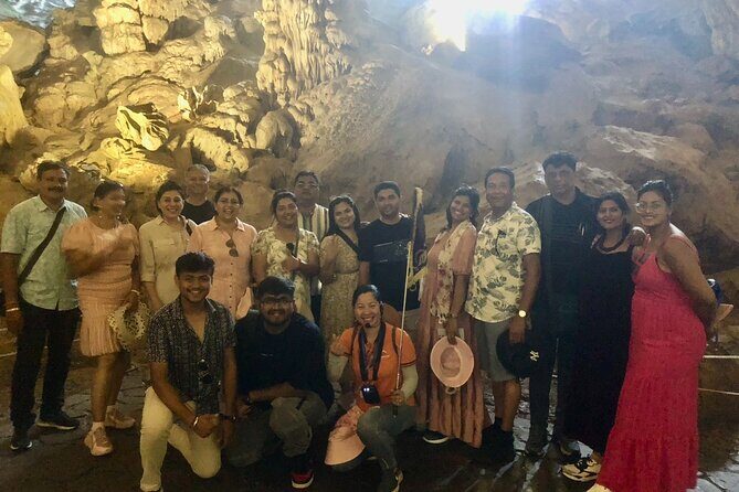 Unique Halong 5 Star Day Cruise: Buffet Lunch, Kayaking & Titops - Exploring the Islets and the Bay