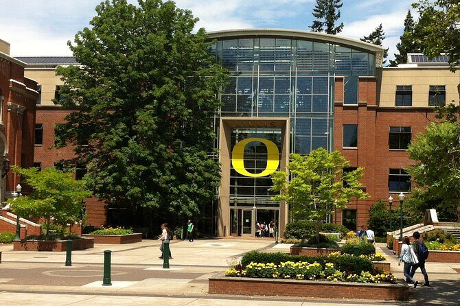University of Oregon Scavenger Hunt and Escape Game - Authentic Experiences and Practicalities