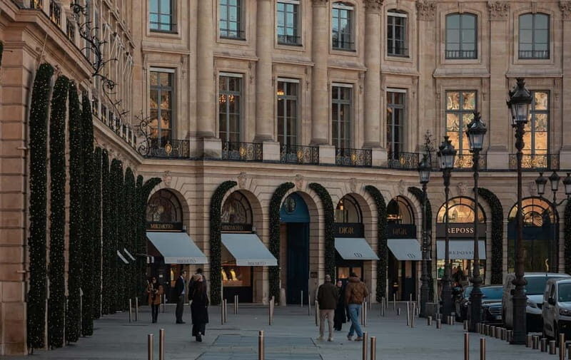 Unknown Paris: Walking Tour with an Expert Guide - Who Is This Tour Perfect For?