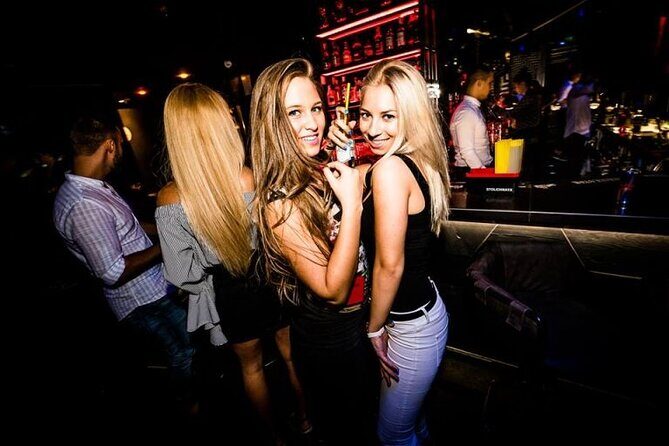 UNLIMITED DRINKS- Budapest Bar Pub Crawl - FREE SHOTS - VIP Entry - Introduction