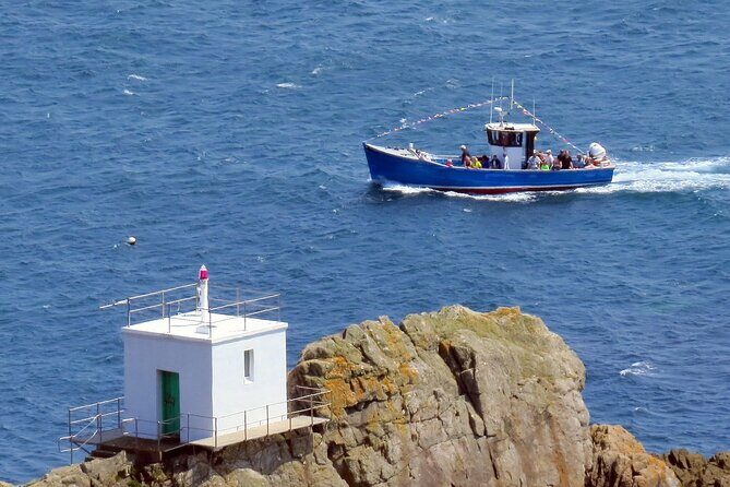 Unrivalled Coastal Tour to Saint's Bay Harbour - An In-Depth Look at the Coastal Cruise Experience